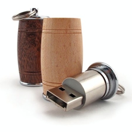 D i s k - O n - K e y: Oak Barrel USB memory